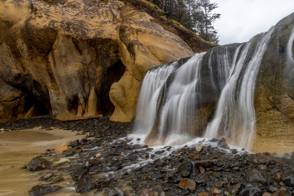 10 Beautiful Waterfalls on the Oregon Coast